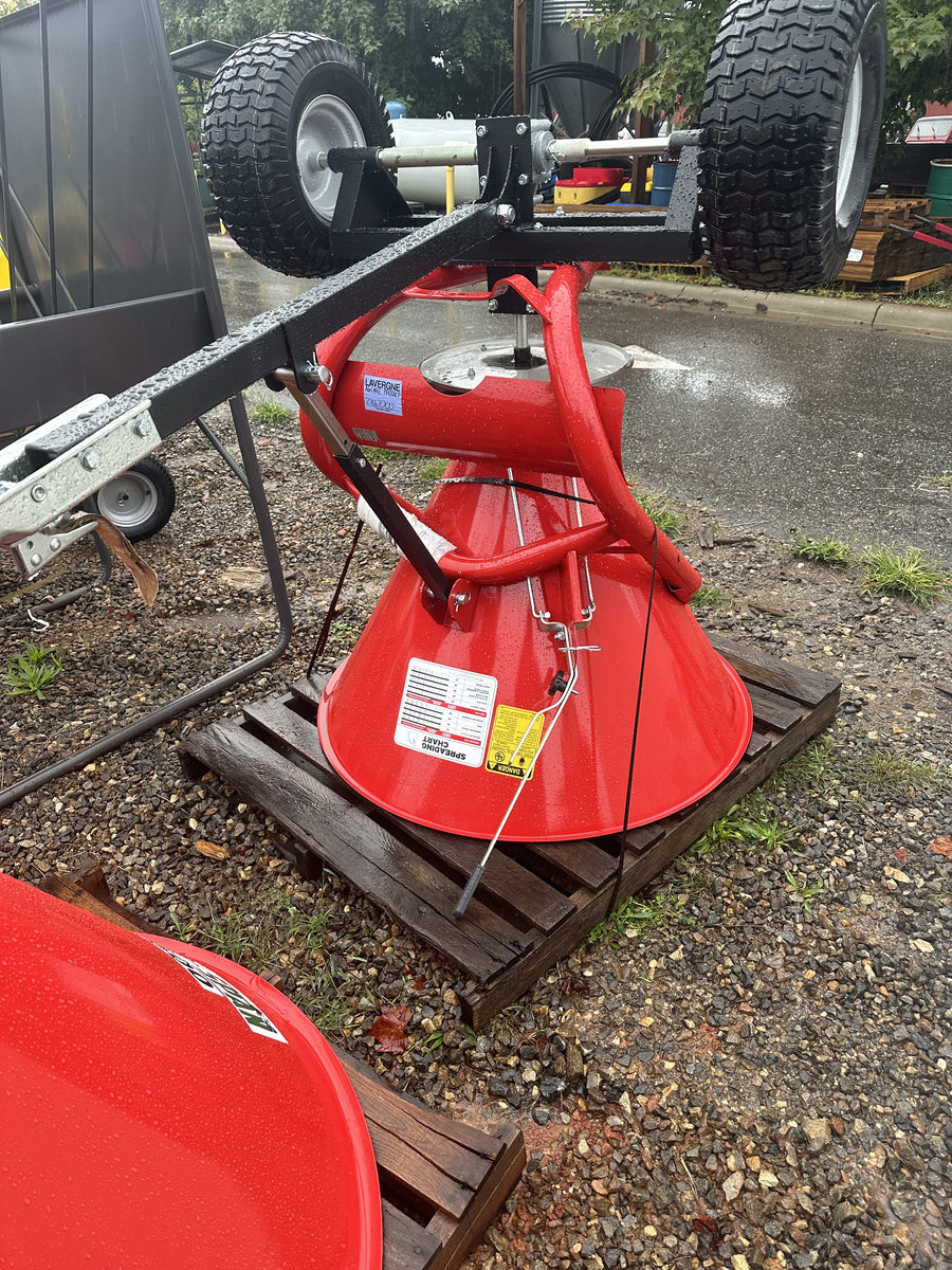 Pull Type Spreader Ground Driven 550# – Agcare Products